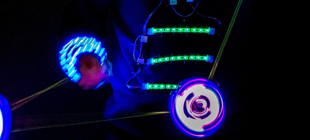 Diabolo / Lichtshow / LED Show / Artistik / Jongleur / Walkact ...