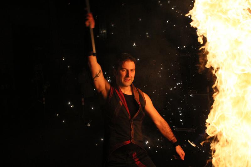 Michael Held - Lichtjonglage und Feuershows - Jongleur, Jonglage ...